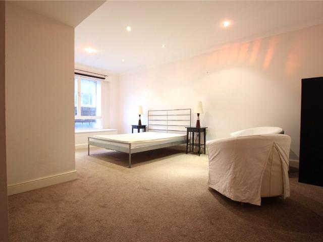 Fawe Street, London E14, Room to rent, £1,050 pcm | PrimeLocation
