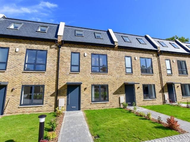 Fawkham Manor, Fawkham DA3, 4 bed terraced house to rent, £2,400 pcm | PrimeLocation