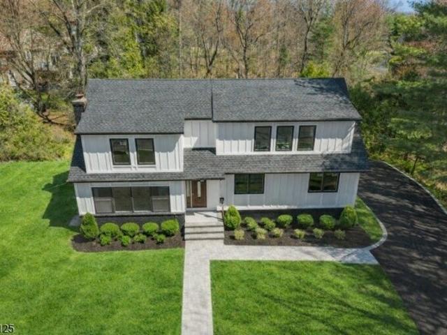 Fawn Rdg, Mountainside, Home For Sale