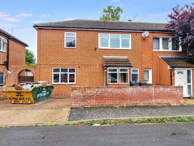 Fawns Manor Road, Feltham TW14 3 bed semi detached house to rent £2,350 pcm £542 pw