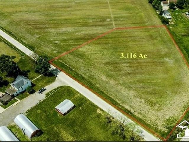 Fay Rd, Carleton, MI 48117