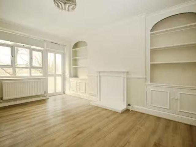 Fayland Avenue, London, SW16 1SX