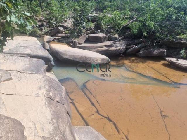 Fazenda muito interessante de 1 092 ha proximo a Represa de Três Marias em São Gonçalo do Abaeté MG