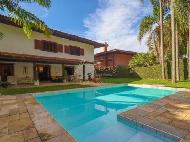Fazenda Morumbi 1010 m² terreno 558 m² construída 4 dormitórios 4 suítes 5 vagas piscina