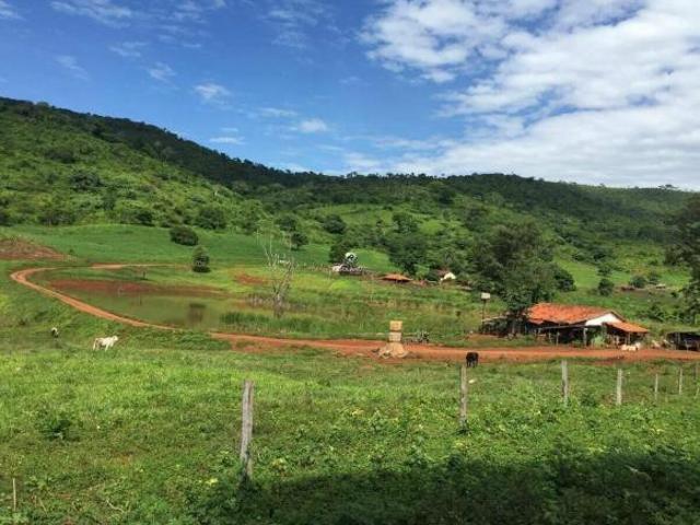 Fazenda à venda, 3 quartos, 10 vagas, Centro Barro Alto/GO