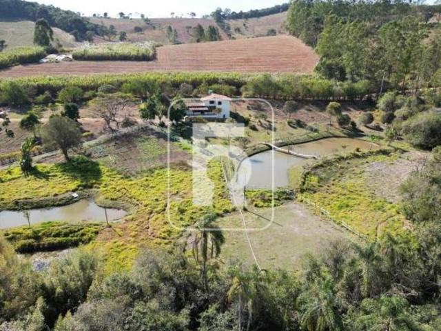 Fazenda à venda, 4 quartos, 2 suítes, 3 vagas, Área Rural de Conselheiro Lafaiete Conselheiro Lafa