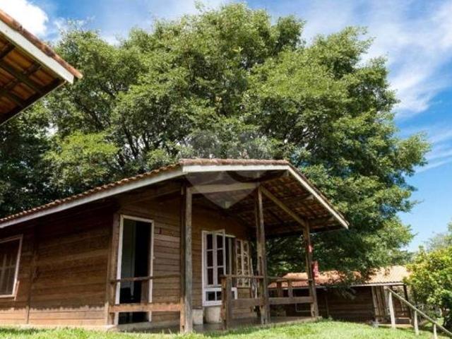 Fazenda à venda com 11 quartos no Centro, Analândia