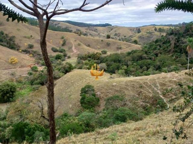 Fazenda à venda em Caçapava SP: 2 quartos, 2 salas, 484.000m² no Bairro da Germana!