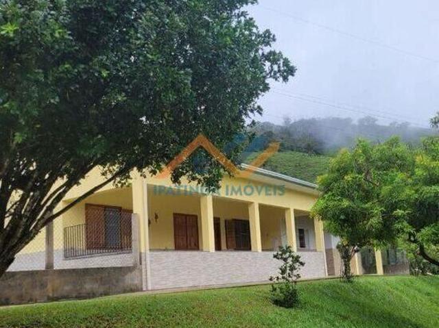 Fazenda à Venda em Antônio Dias: 48 Hectares, 6 Quartos