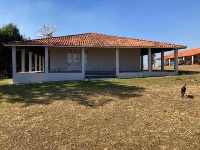 Fazenda à venda em Alambari SP, Zona Rural: 3 quartos, 3 salas, 3 banheiros, 5 vagas de garagem! 150