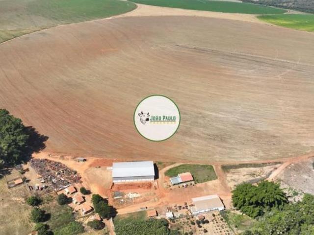 Fazenda a venda em Unaí MG 1.400 HA COM 8 PIVÔS CHAPADA DE GARAPUAVA