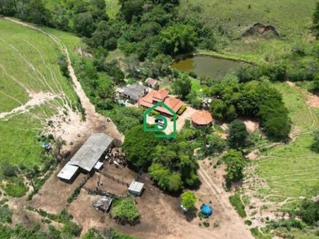 Fazenda à venda no bairro Centro Queluzito