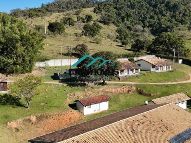 Fazenda Histórica Única – 117 Alqueires com Estrutura Completa e 16 Nascentes!