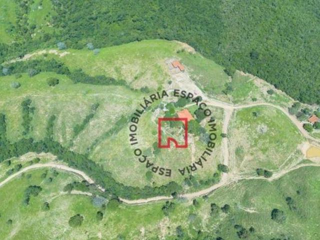 FAZENDA AS MARGEM DO RIO MARANHÃO