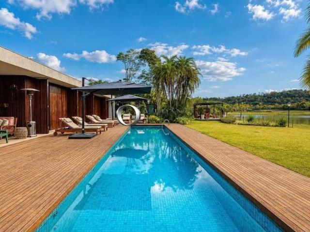 Fazenda Boa Vista Casa com 5 Suítes à Venda na Fazenda Boa Vista