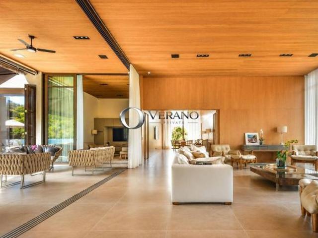 Fazenda Boa Vista Casa com 5 Suítes à Venda na Fazenda Boa Vista