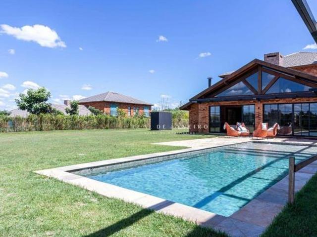 Fazenda Boa Vista Casa Condomínio com 664 m² e 6 suites