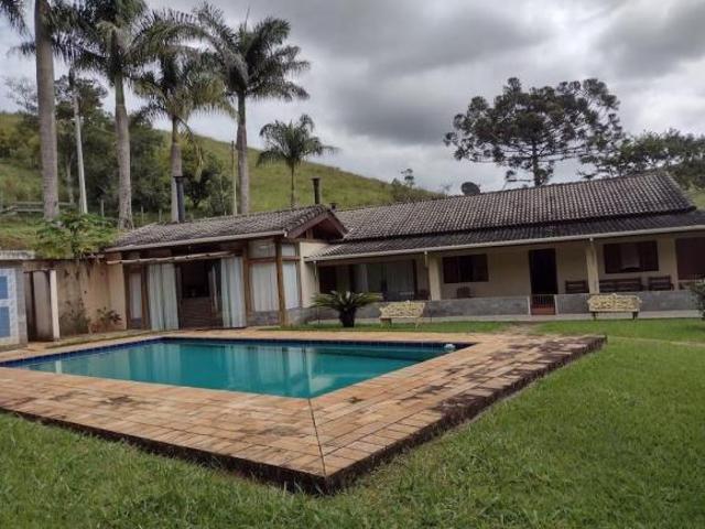 Fazenda com 442,86 hectares e casa sede luxuosa em São José dos Campos, SP
