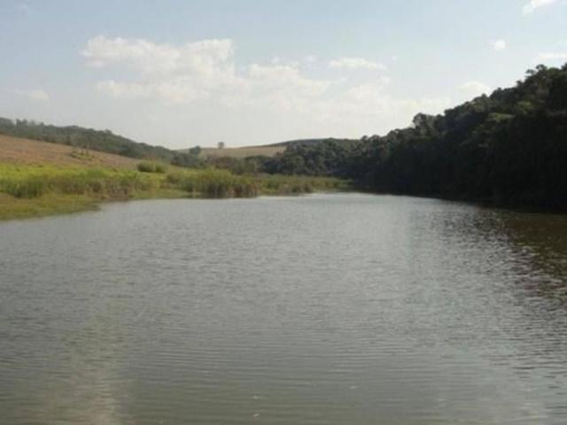 Fazenda com 5 dormitórios à venda, 1656000 m² por R$ 16.500.000,00 Zona Rural Sarapuí/SP
