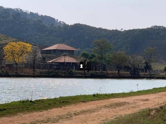 Fazenda com 5 dormitórios à venda, 840000 m² por R$ 2.999.000,00 Santa Barbara Do Monte Verde Sa