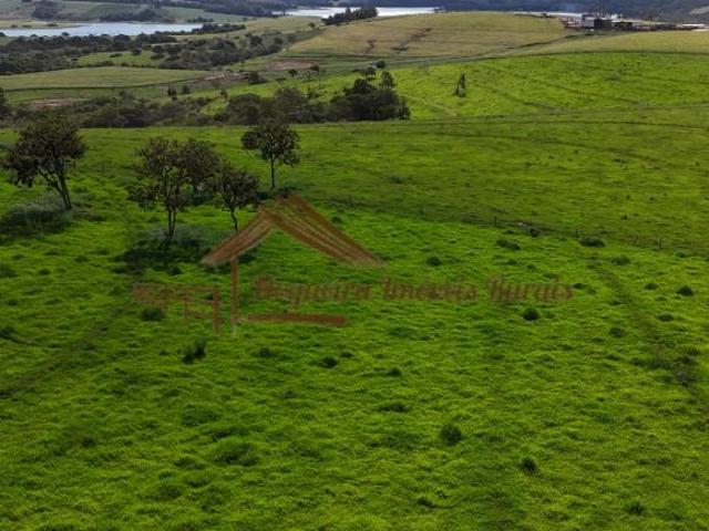 Fazenda com 175 hectares na região de Taguaí SP