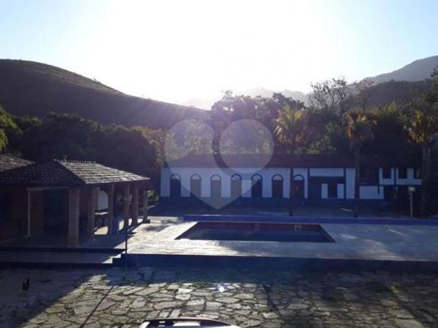 Fazenda com 27 quartos à venda em Centro SP