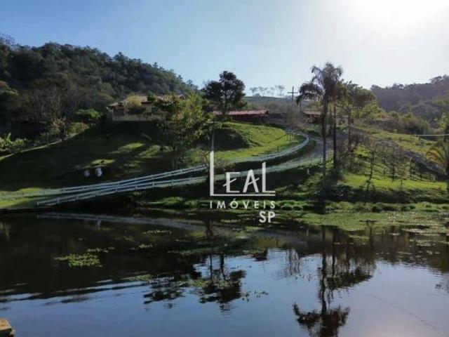 Fazenda com 2 dormitórios à venda, 193 m² por R$ 5.000.000,00 Zona Rural Arujá/SP