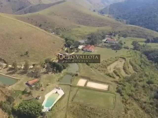 Fazenda com 30 dormitórios / 56 alqueires