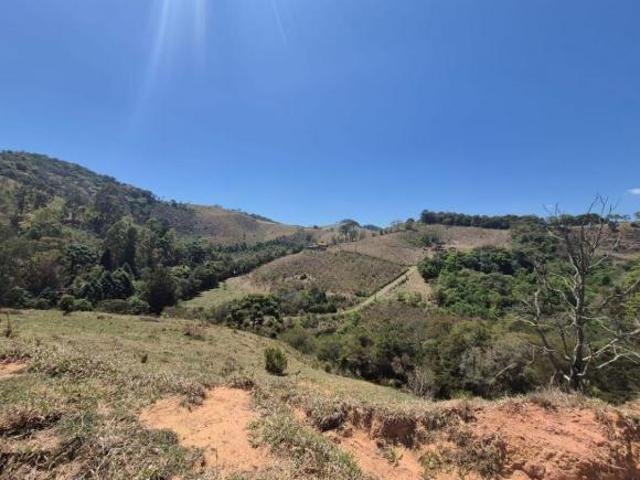 Fazenda com cachoeira em Monte Verde, MG Camanducaia, com 41 alqueires