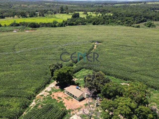 Fazenda com estrura de alta produção de leite com 819 ha na reg do Centro Oeste de Minas