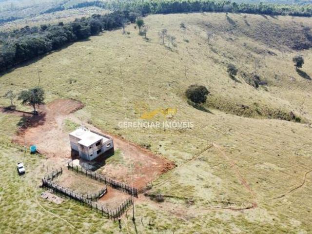 Fazenda com Lagoa nos Fundos, Nascente e Pasto Formado em Itatiaiuçu!