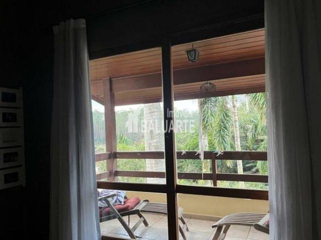 Fazenda da Ilha ? Casa de 450 m² em 2 lotes 1.440 m², parque encantador, piscina e 5 dormitórios
