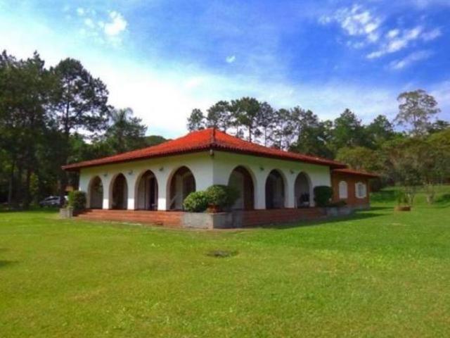 Fazenda de Luxo em Atibaia SP: 6 quartos, 6 suítes, 250.000 m² de área no bairro Usina