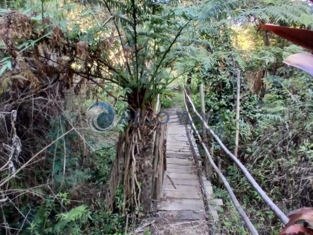 Fazenda de luxo em Baependi MG, no bairro Gamarra: 4 quartos, 4 salas, 3 banheiros, 70 hectares à ve