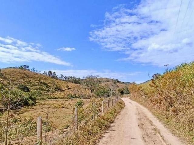 Fazenda de 152 Hectares com Cachoeira e Pasto Formado em Silveiras SP