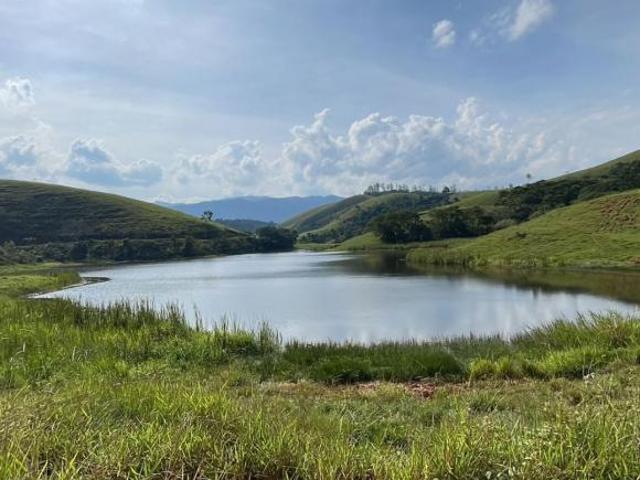 Fazenda de 2.490.000 m² com estrutura completa para pecuária em Canto das Águas, Igaratá SP