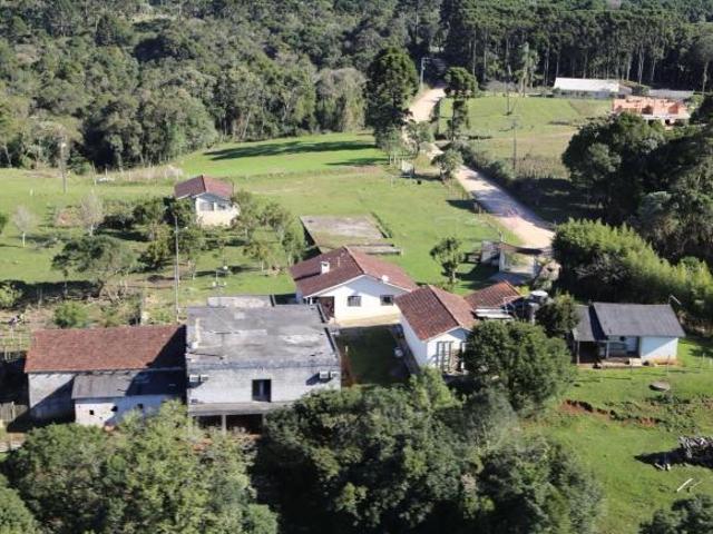Fazenda em Costeira, São José dos Pinhais/PR de 10m² 3 quartos à venda por R$ 3.500.000,00