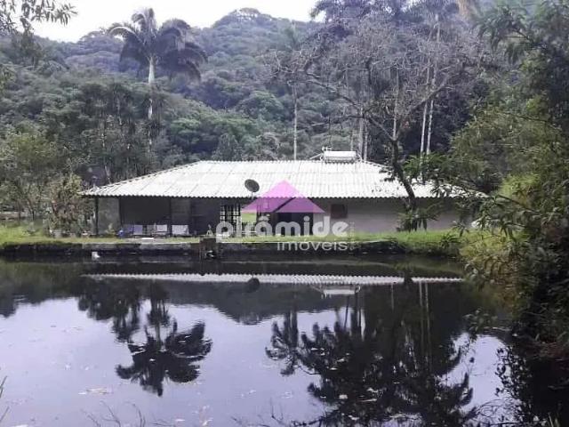 Fazenda em, / de 500m² 6 quartos à venda por R$ 1.499.900,00