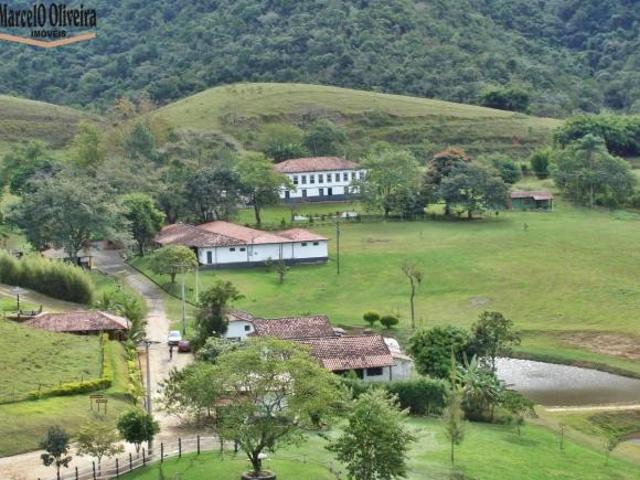 Fazenda histórica de 1832 à venda em São Paulo!