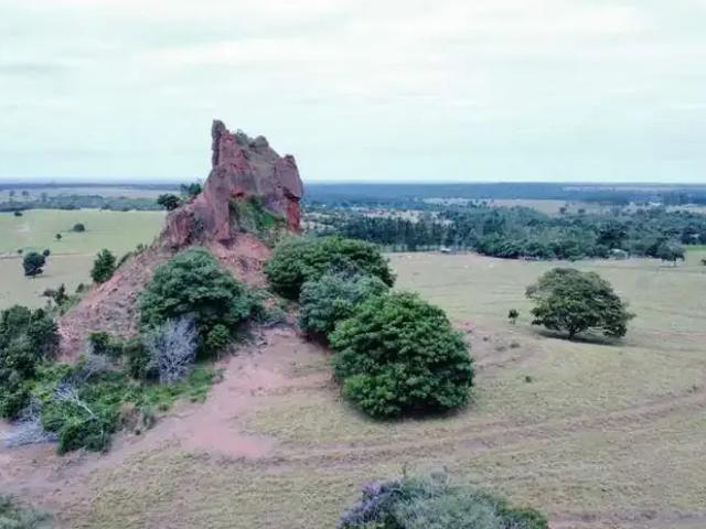 Fazenda para Venda em Cuiabá/MT Zona Rural 2 Quartos