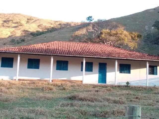 Fazenda para Venda em Cunha/SP Centro 3 Quartos
