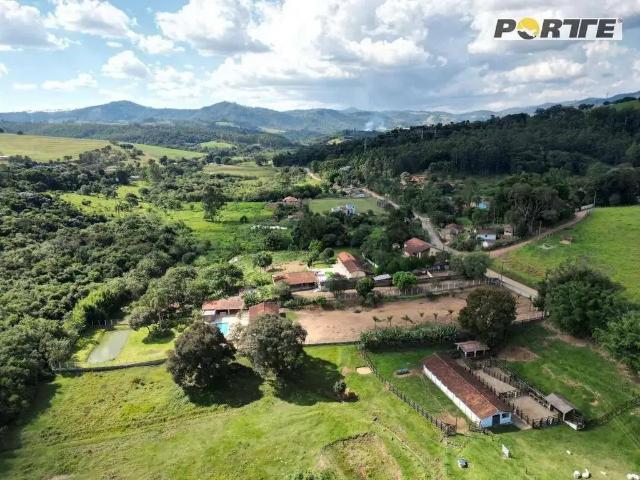 Fazenda para Venda em Bragança Paulista/SP Campinho 4 Quartos