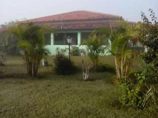 Fazenda para Venda em Esmeraldas/MG Centro 4 Quartos