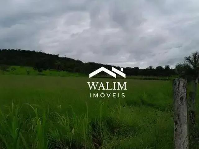 Fazenda para Venda em Esmeraldas/MG Zona Rural 3 Quartos