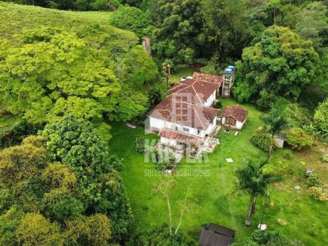 Fazenda para Venda em Mar de Espanha/MG Centro 6 Quartos