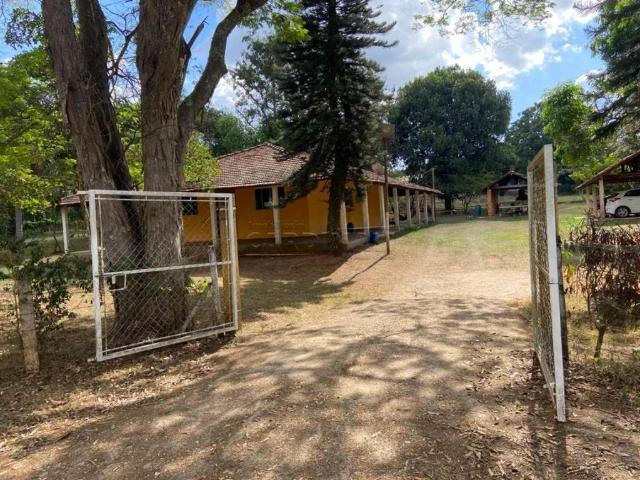 Fazenda para Venda em São Carlos/SP Chácara Leila 3 Quartos