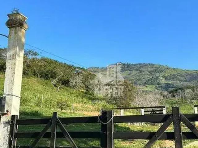 Fazenda para Venda em São Fidélis/RJ Zona Rural 2 Quartos