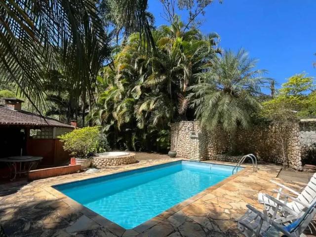 Fazenda para Venda em São José dos Campos/SP Água Soca 4 Quartos