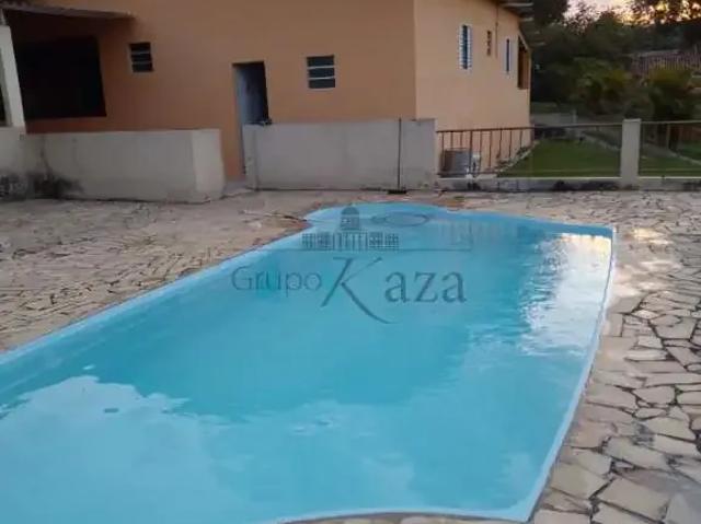 Fazenda para Venda em São José dos Campos/SP Bairrinho 3 Quartos