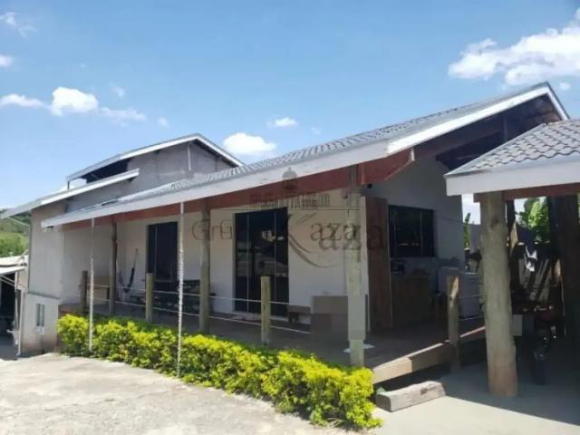 Fazenda para Venda em São José dos Campos/SP Putim 2 Quartos